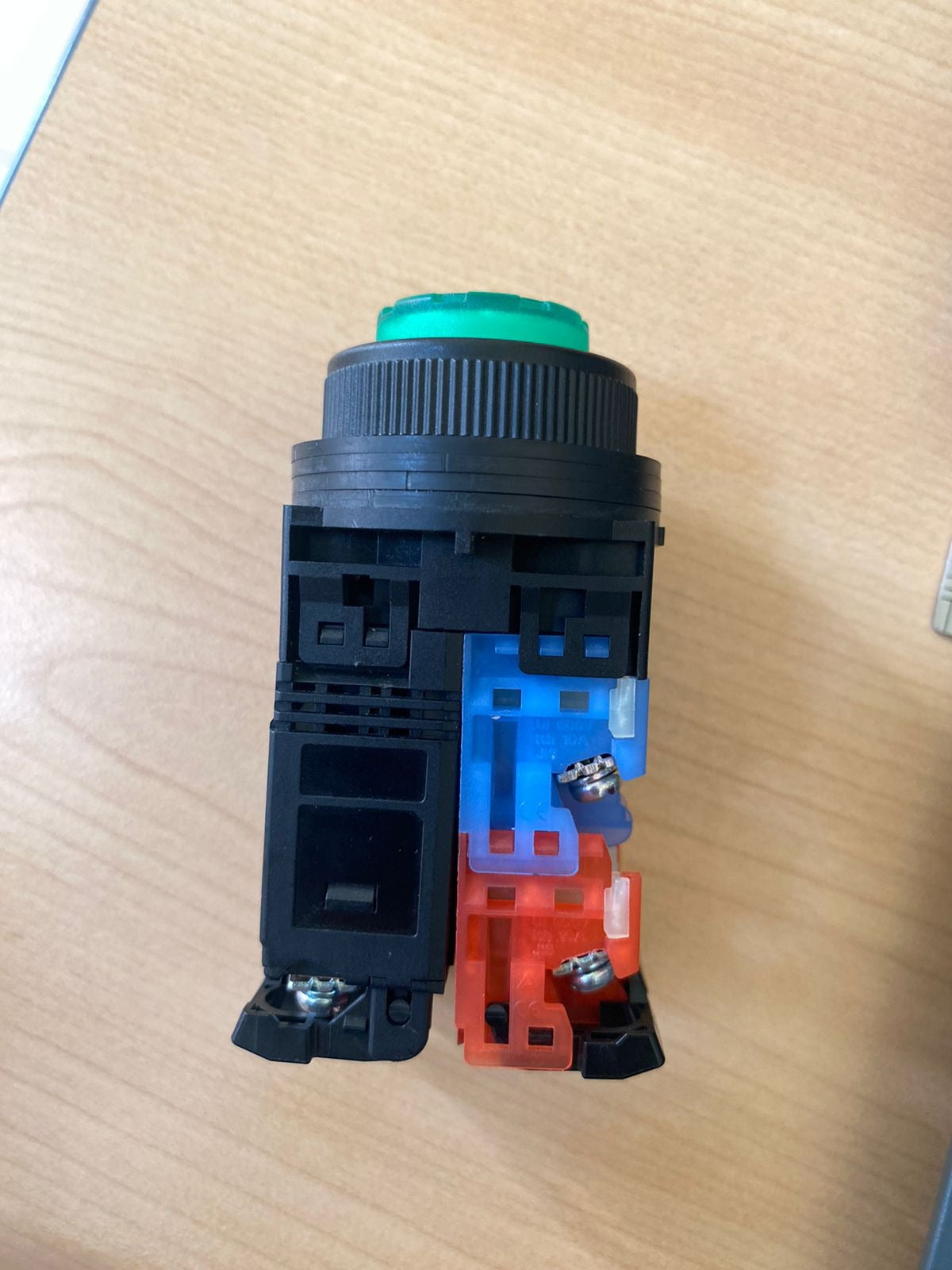 Push Button Lamp Fuji AR30 EOL-11M4G Round (extended), Momentary, INC